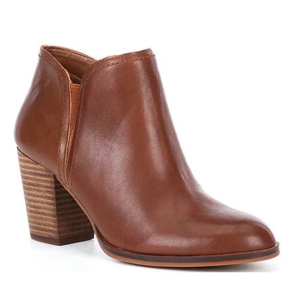 Alex Marie | Shoes | Alex Marie Leather Chelsea Block Heel Booties ...
